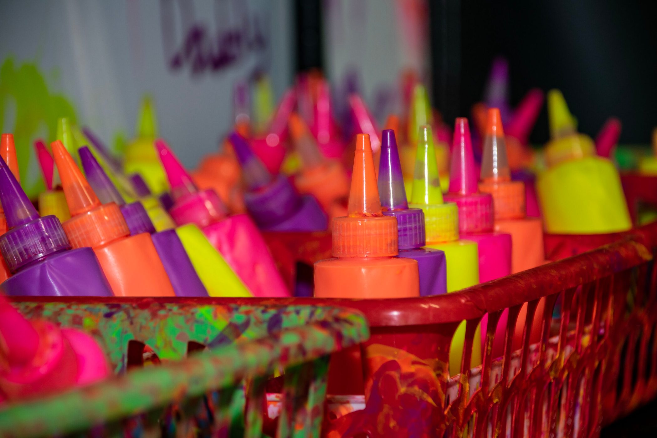 Splatter Paints Room in Pflugerville, TX | Raging Axe